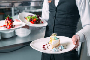 AGENT POLYVALENT DE RESTAURATION - CREE REUNION